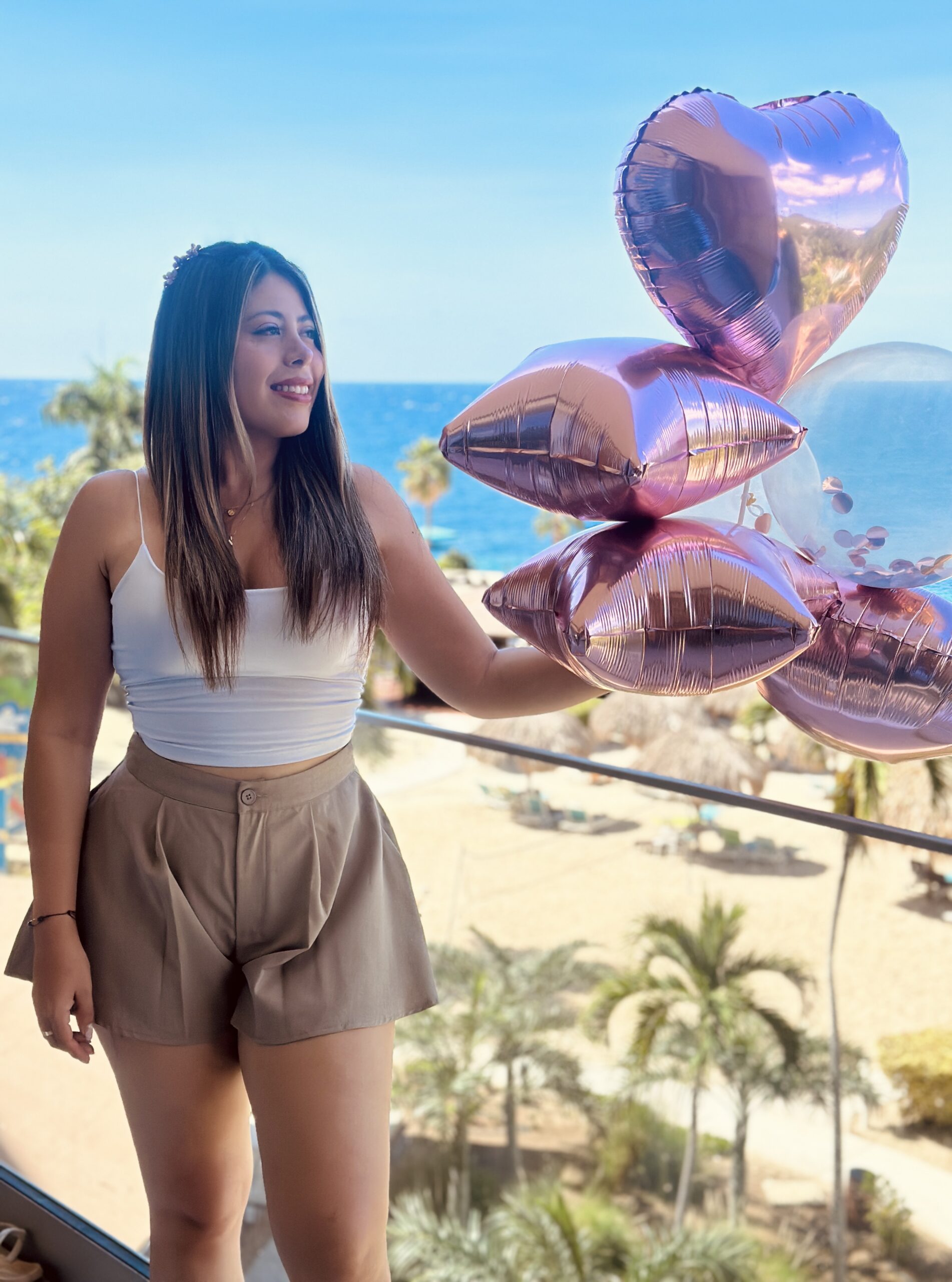 La comunicadora social y periodista Mayra Lozano celebró su cumpleaños ...